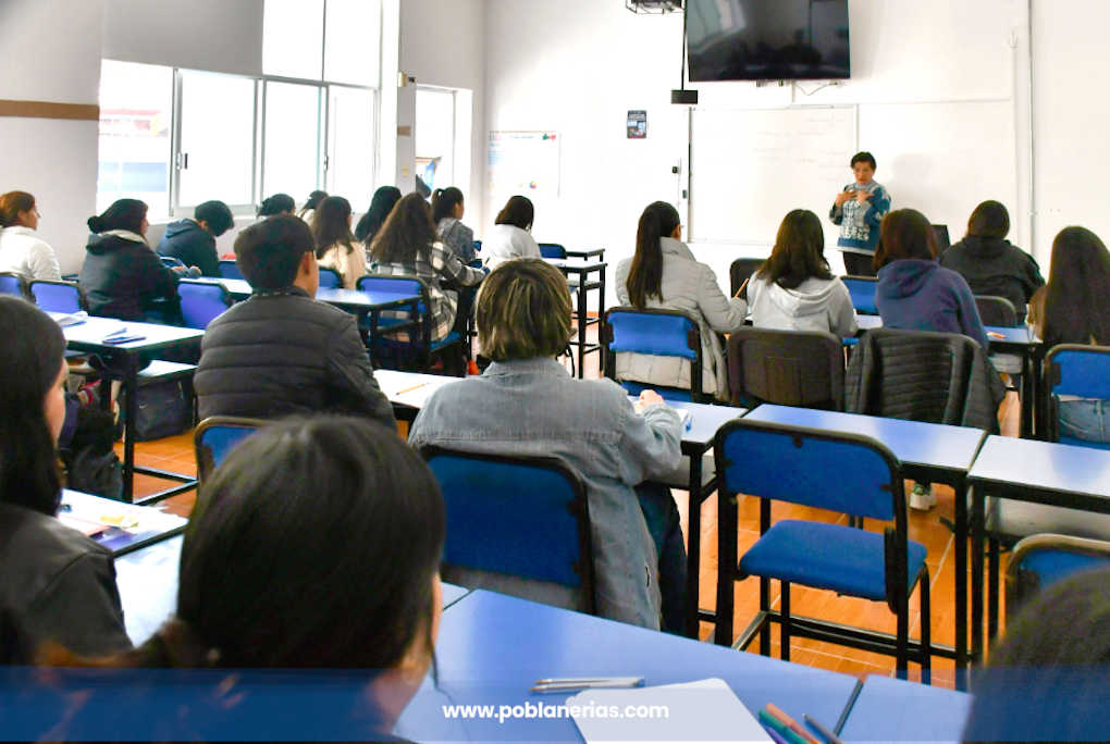 94 Cursos en la Universidad para adultos BUAP